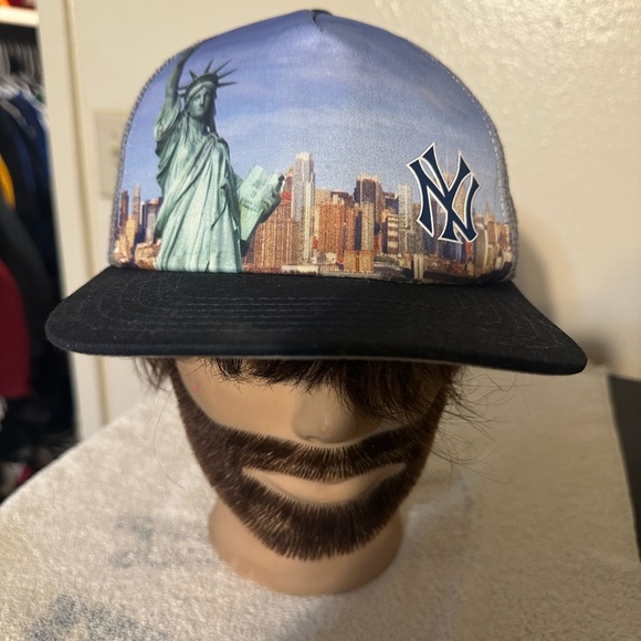 New Era | Accessories | Vintage New York Yankee Statute Of Liberty Hat ...